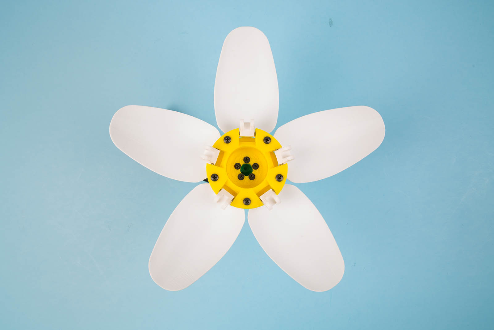 3D Print This Blooming Flower Night Light - Make: