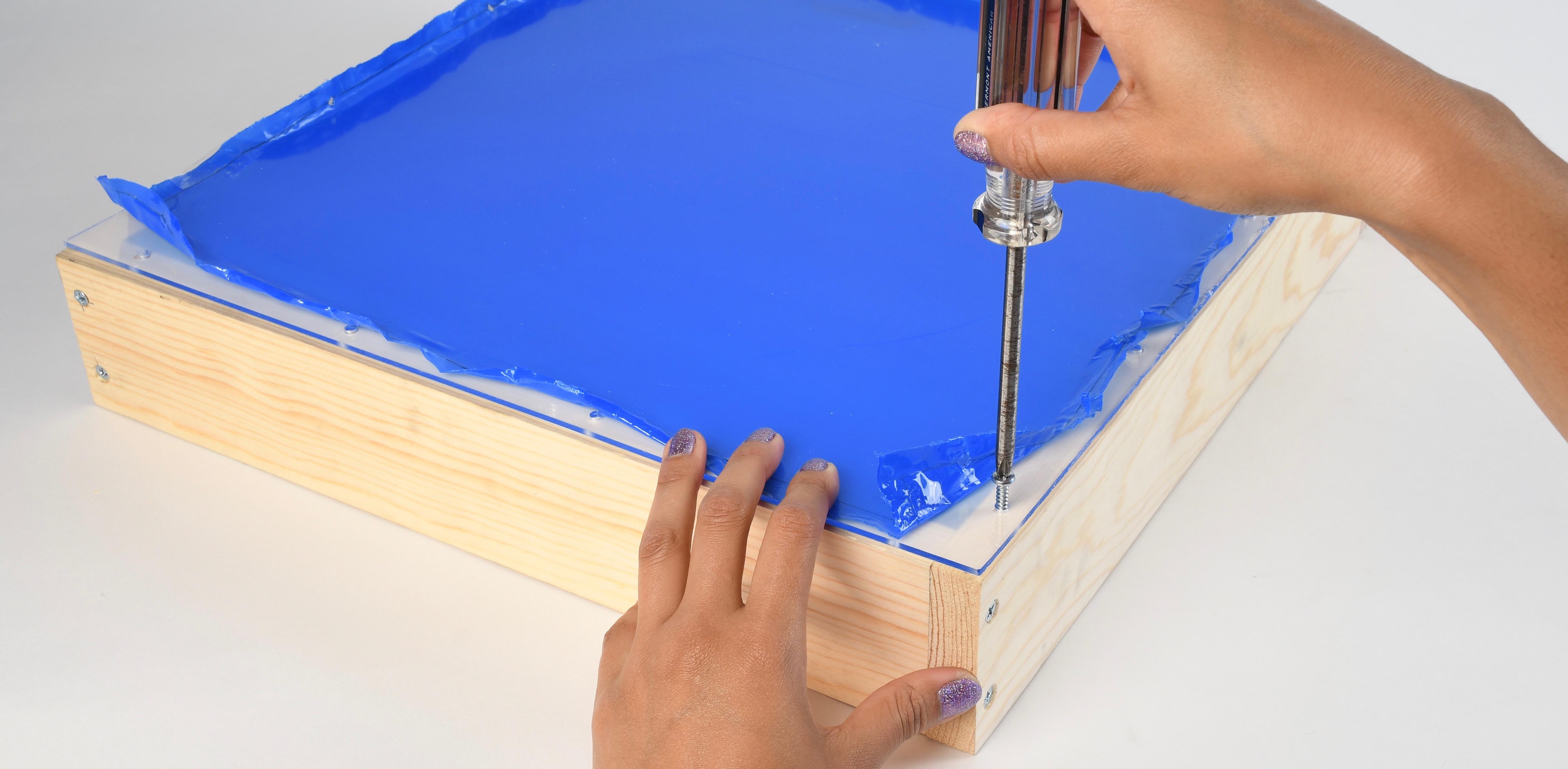 Create Beautiful Pixelated Shadows with this Rainbow Lightbox - Make: