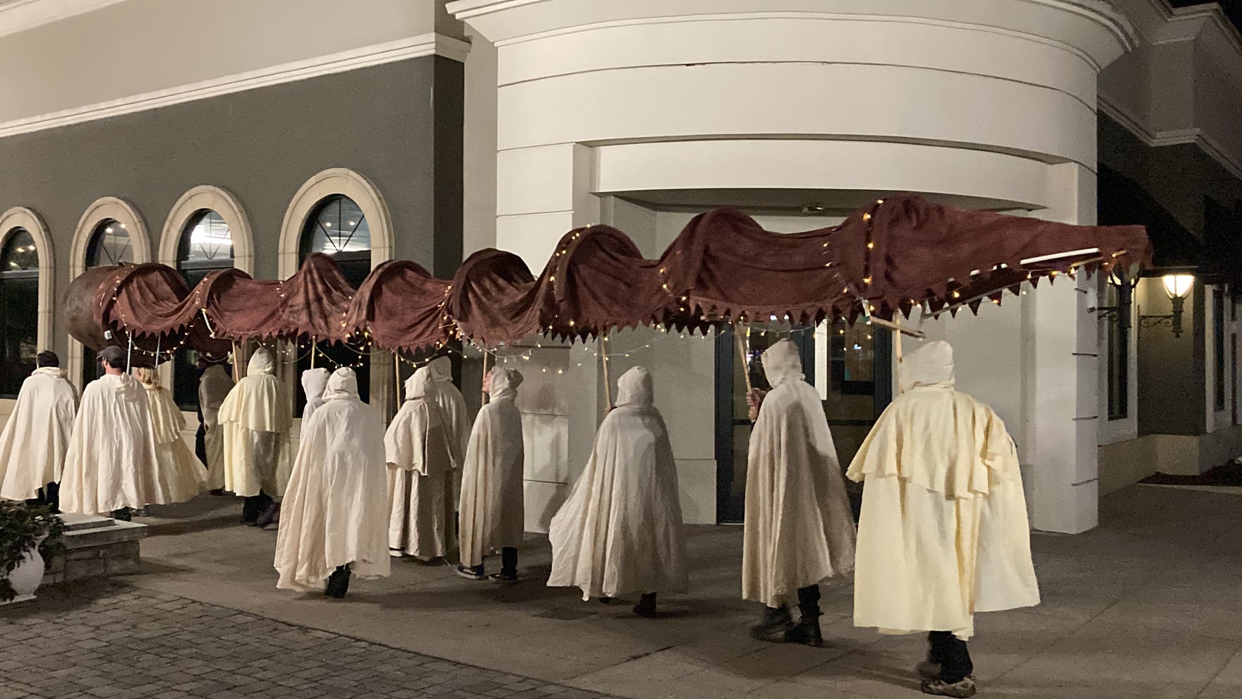 Meet Leto, a 45' Shai-Hulud Sandworm Cosplay - Make: