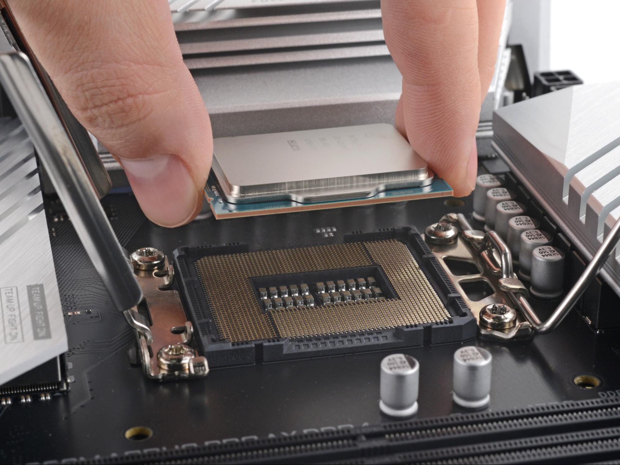 Build a PC From Scratch - Make: